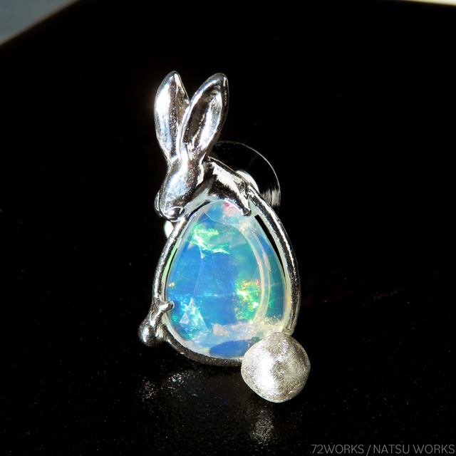 うさぎのオパールブローチ / Opal Rabbit Brooch | NATSU WORKS Jewelry