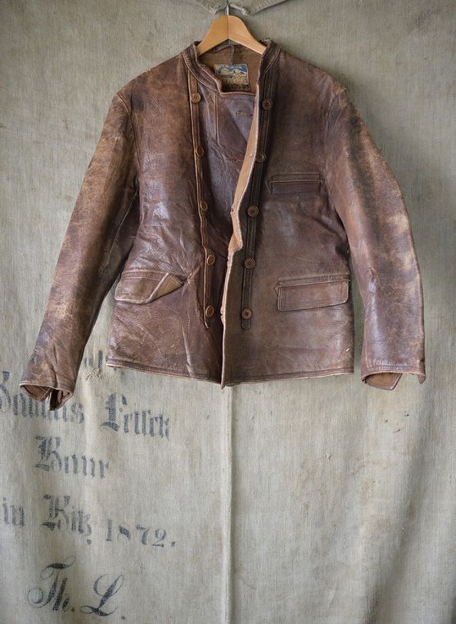 EXTRA'S GARMENT SUPPLY & CO.