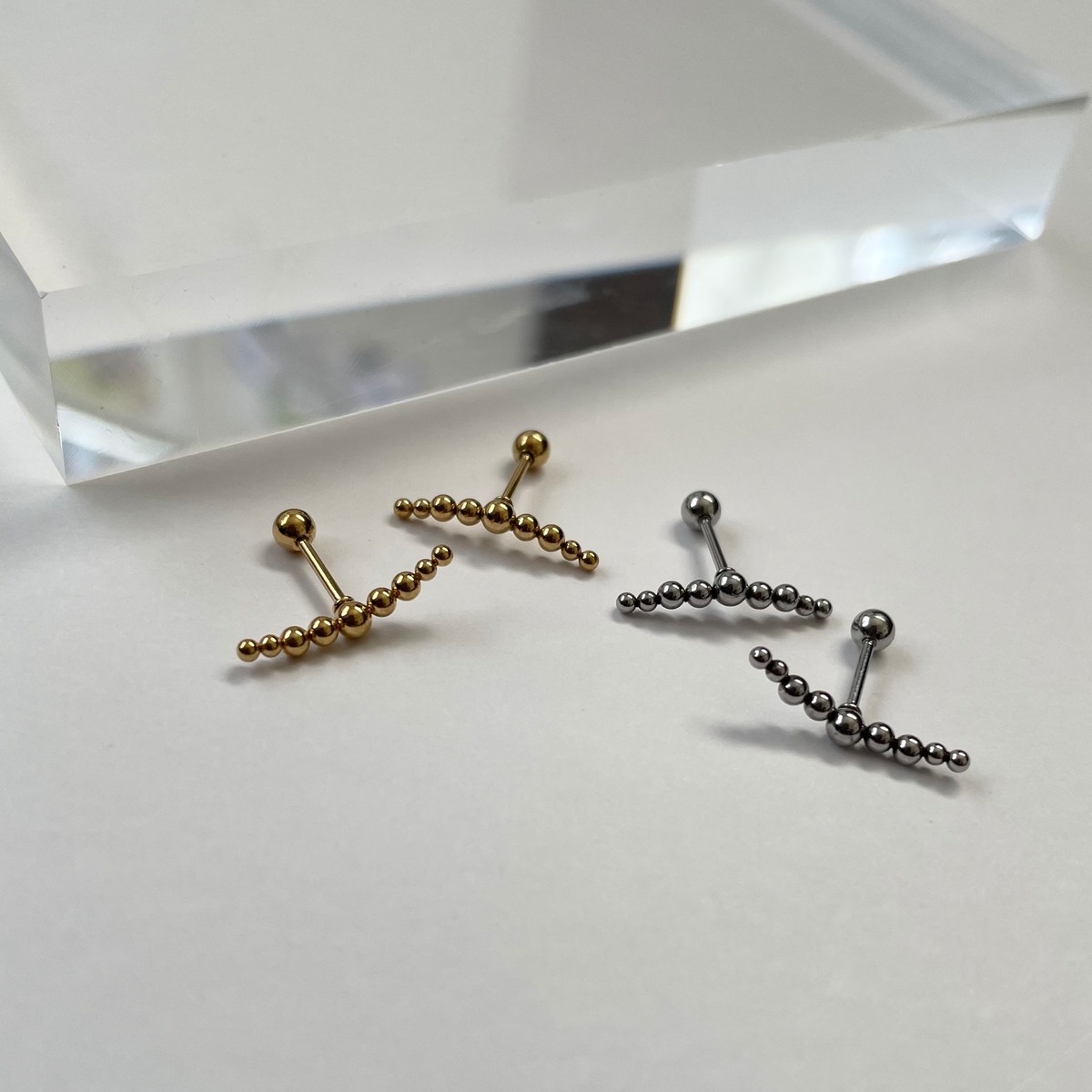 smile line pierce ステンレスピアス | Showkey