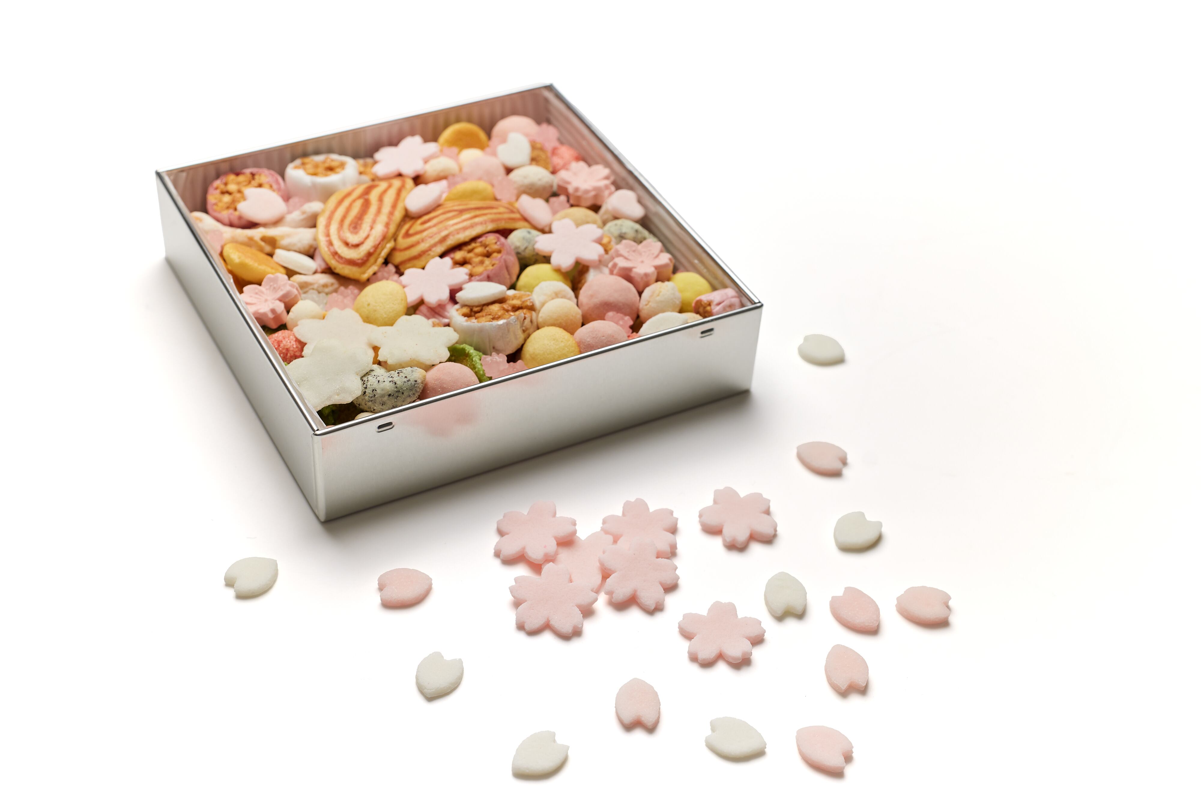 こぼれる春をギフトにしよう！ tamayose／たまよせ「ふきよせ 甘い缶 Sakura」