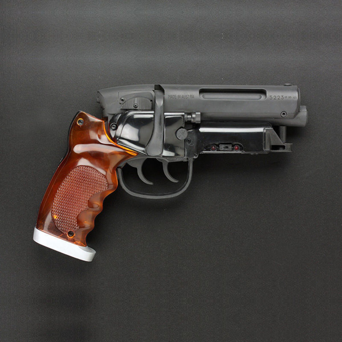 Tomenosuke Blaster 2049 Stunt Model (assembled) | tomenosuke