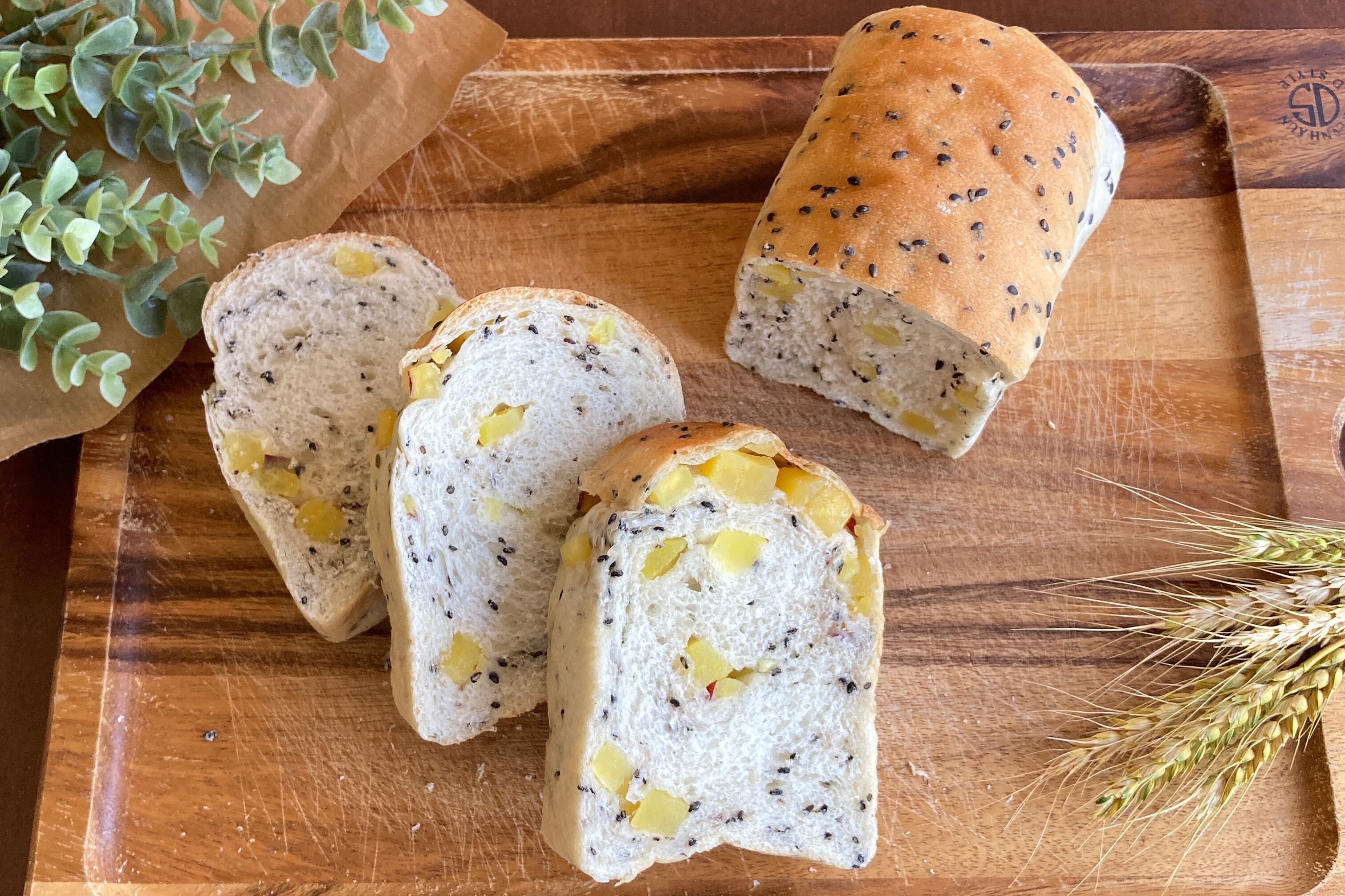 天然酵母 黒ゴマサツマ | 相馬パンオンラインサイト