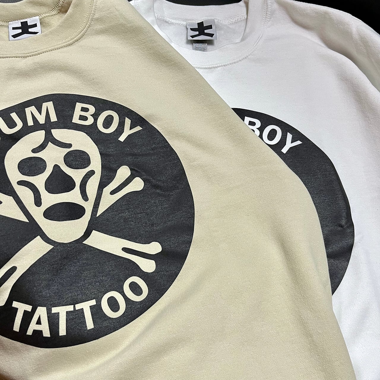 SCUM BOY TATTOO LARGE SKULL Crew neck Sand | SCUM