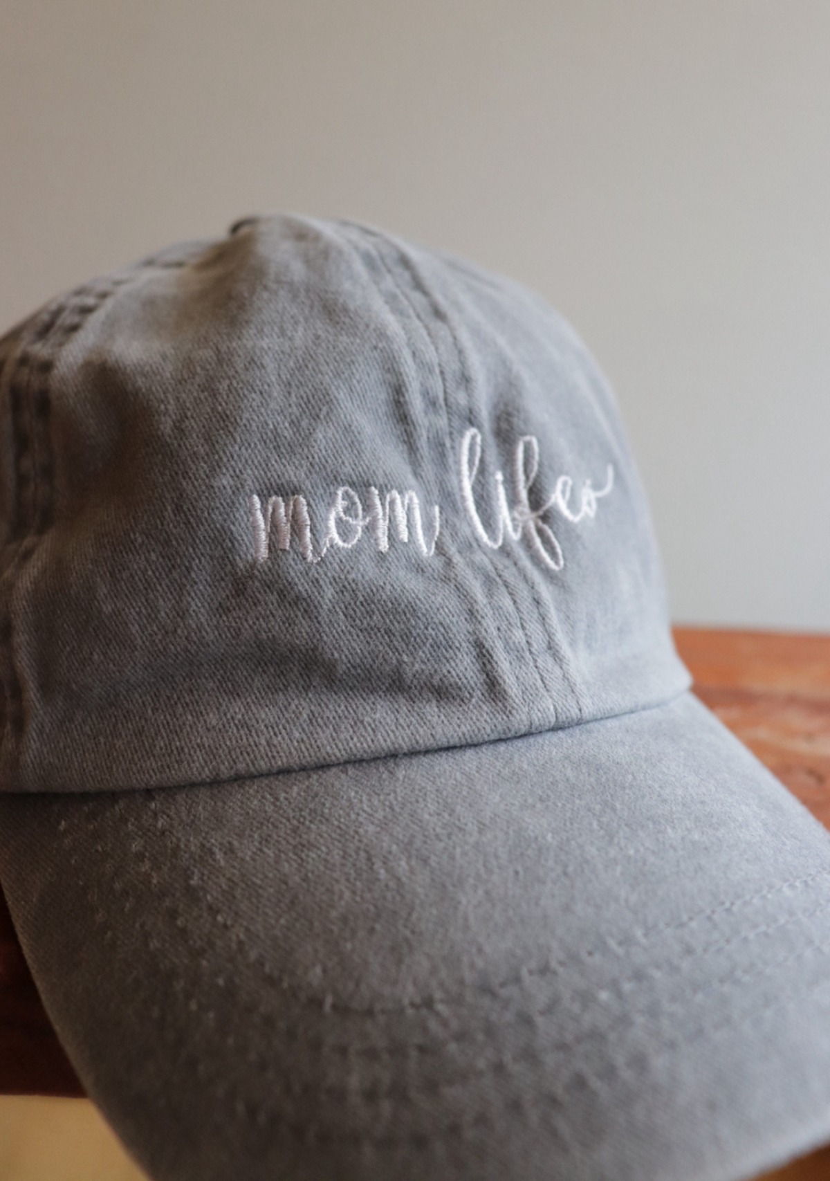 "mom life" cap light gray | meguru vintage