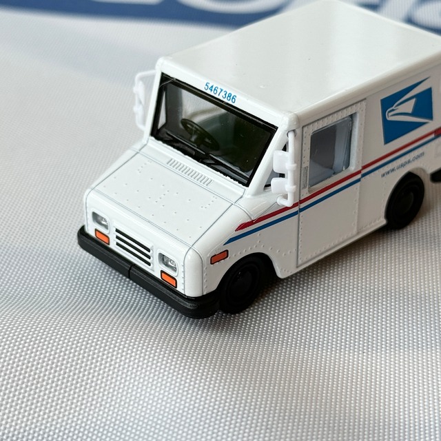 【USPS】 Pull Back Postal Carrier Truck Key Caine | Transit.