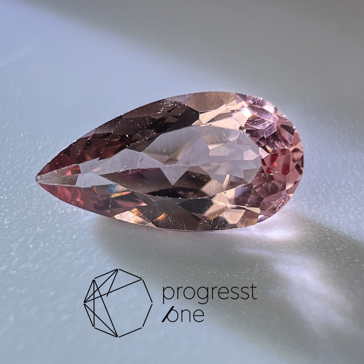 レッドアパタイト1.21ct | progresstone