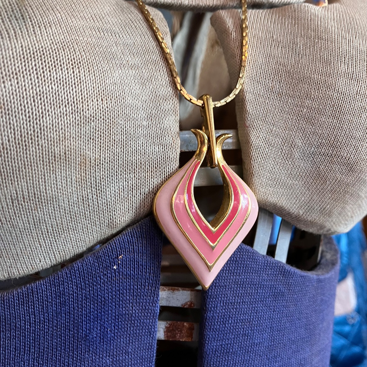 OLD PENDANT | BEAGLE USED & VINTAGE