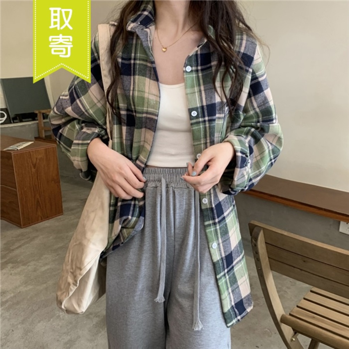 チェック柄 長袖 シャツ レトロ メンズライク カジュアル レディース こなれ感 抜き襟 オフィスカジュアル ※【取寄：発送目安14-21日 ...