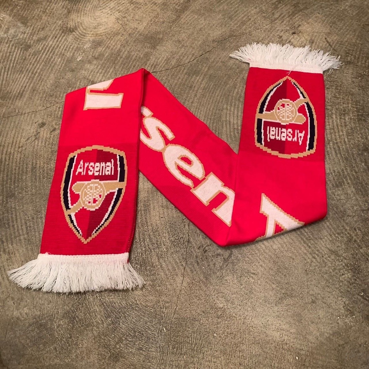 “Arsenal” red×white football muffler | LAUGH