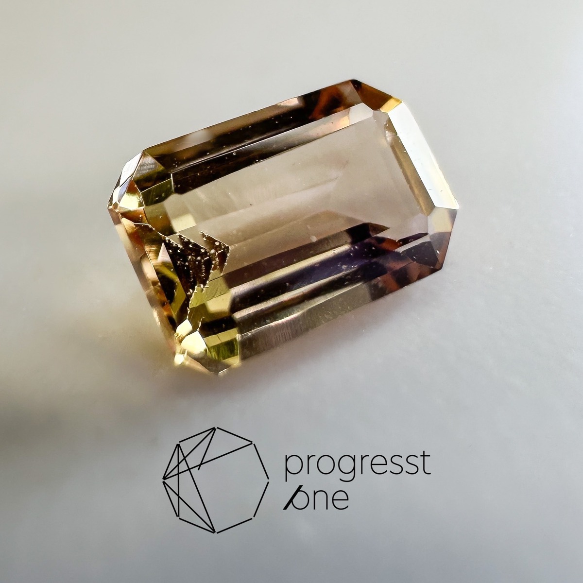 インペリアルトパーズ0.62ct | progresstone