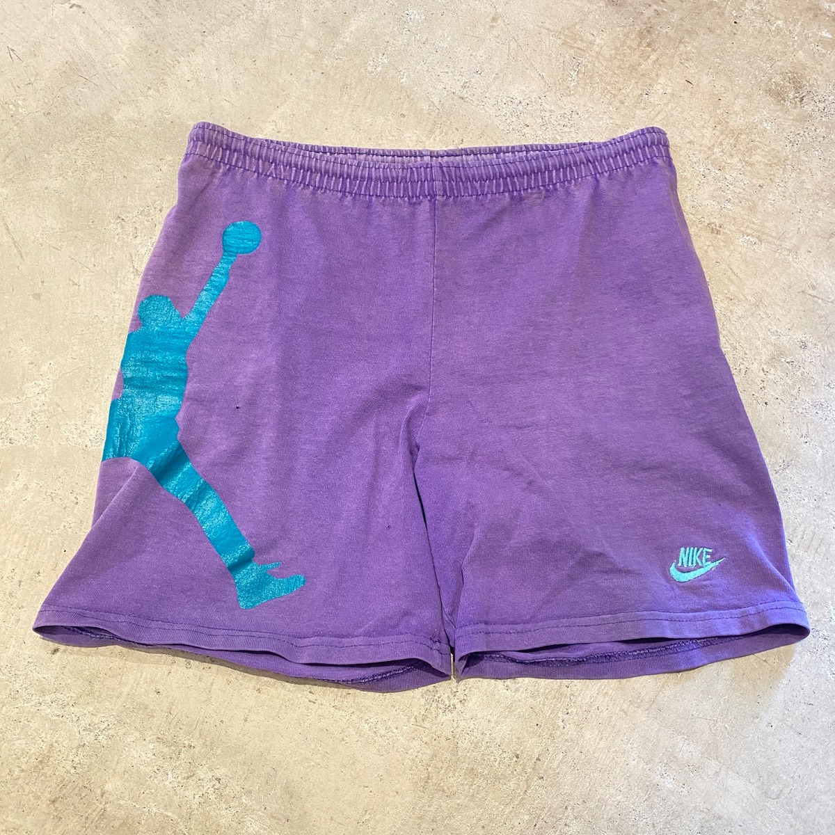NIKE EAZY SHORTS JUMPMAN PURPLE OLD MODEL | safarionline