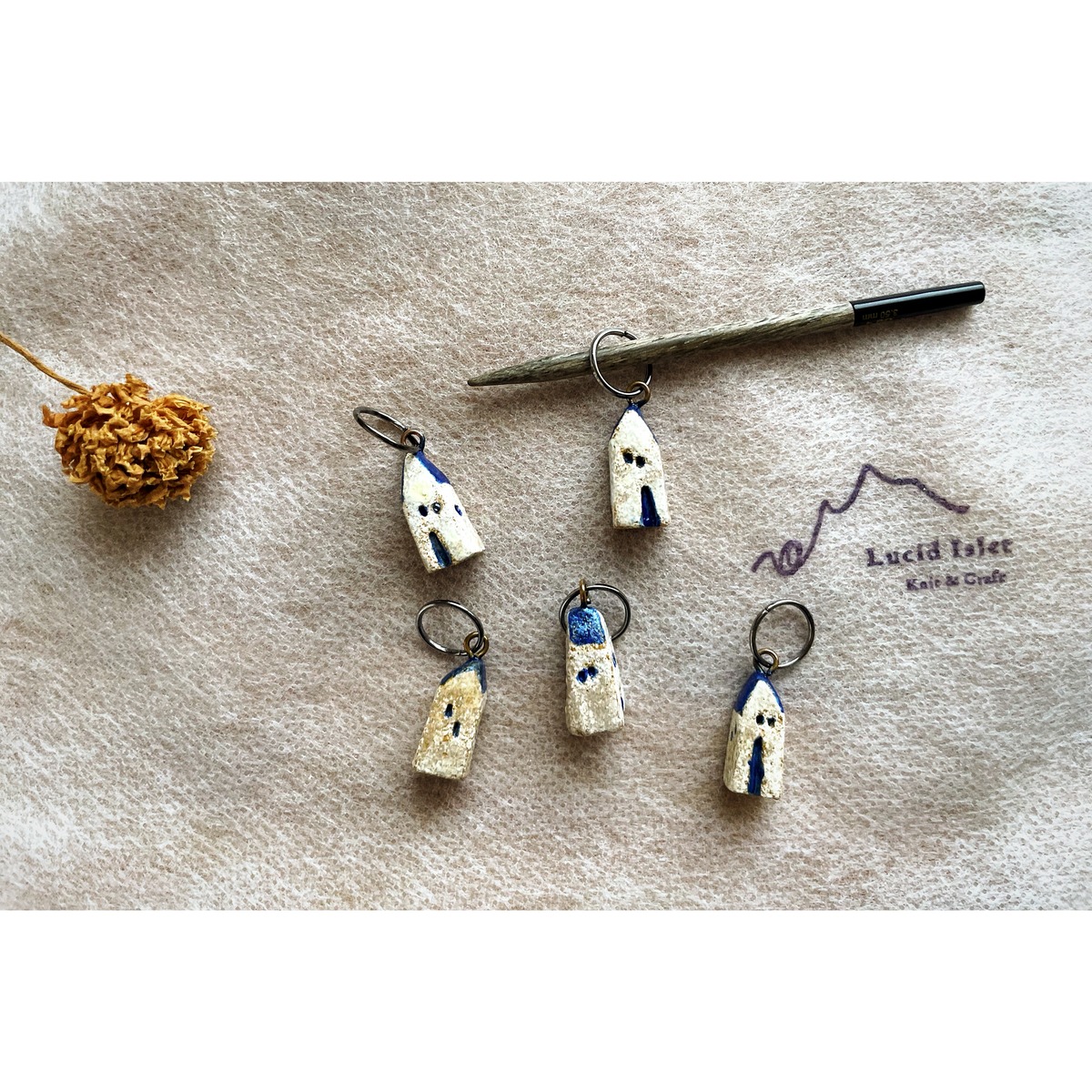 Prussian Blue - Little House C 】 陶ステッチ マーカー (Handmade Ceramic Stitch ...