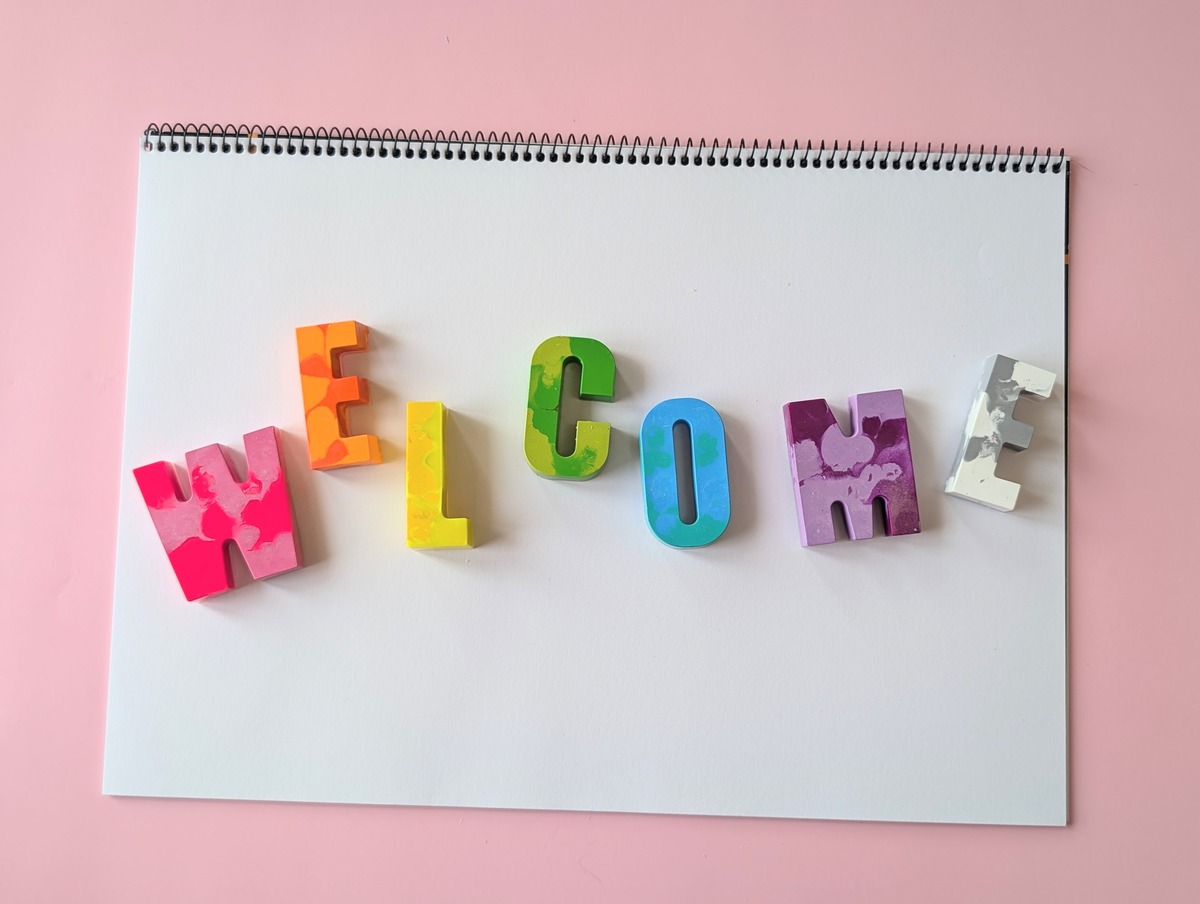 7文字アルファベットクレヨン | CRAYON BASE ilo