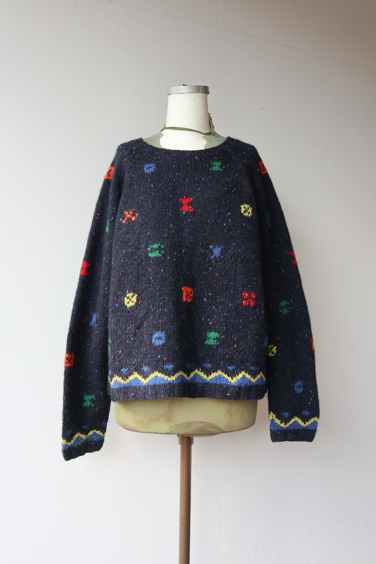 pac-man knit sweater | naname | monoya vintage