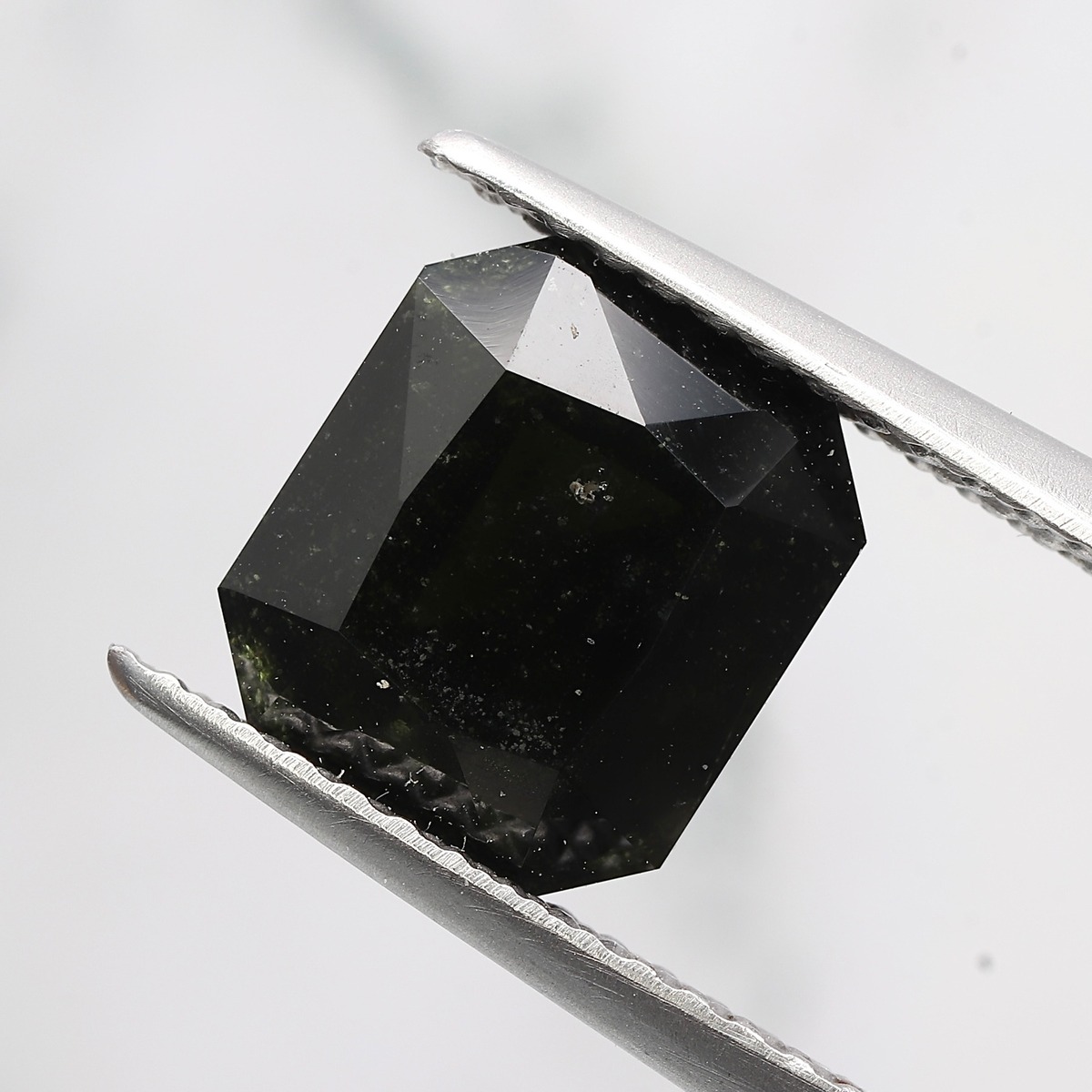 エカナイト 3.02ct オクタゴン | 色石堂