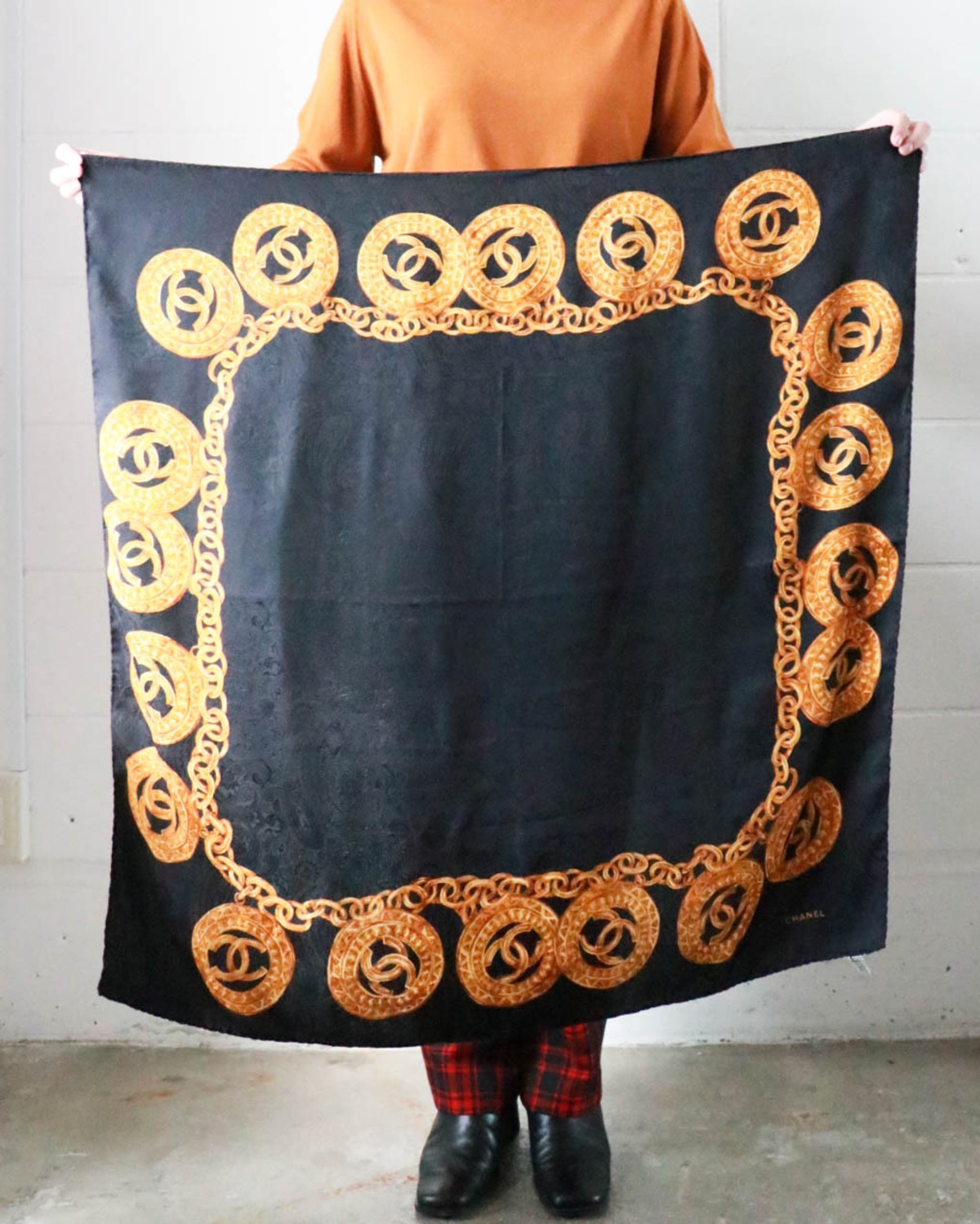 CHANEL black chain print scarf | VINIVINI ONLINE SHOP