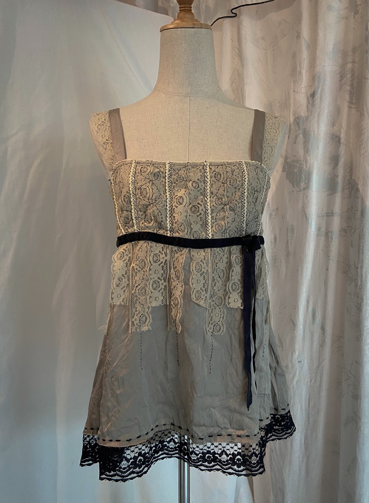 Silk Lace Shiny Camisole | Queens