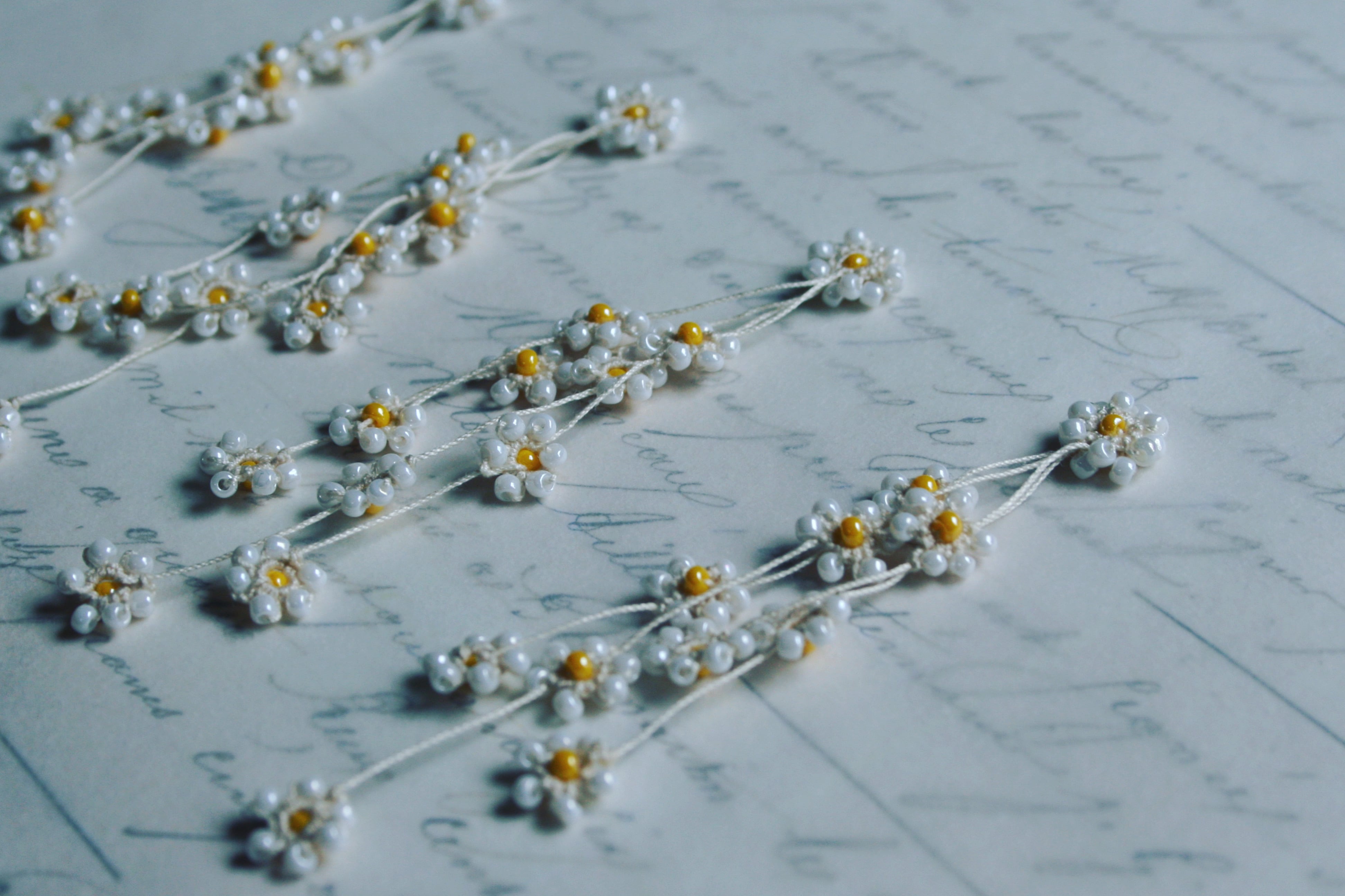 weeping flowers ~daisy~ | tae