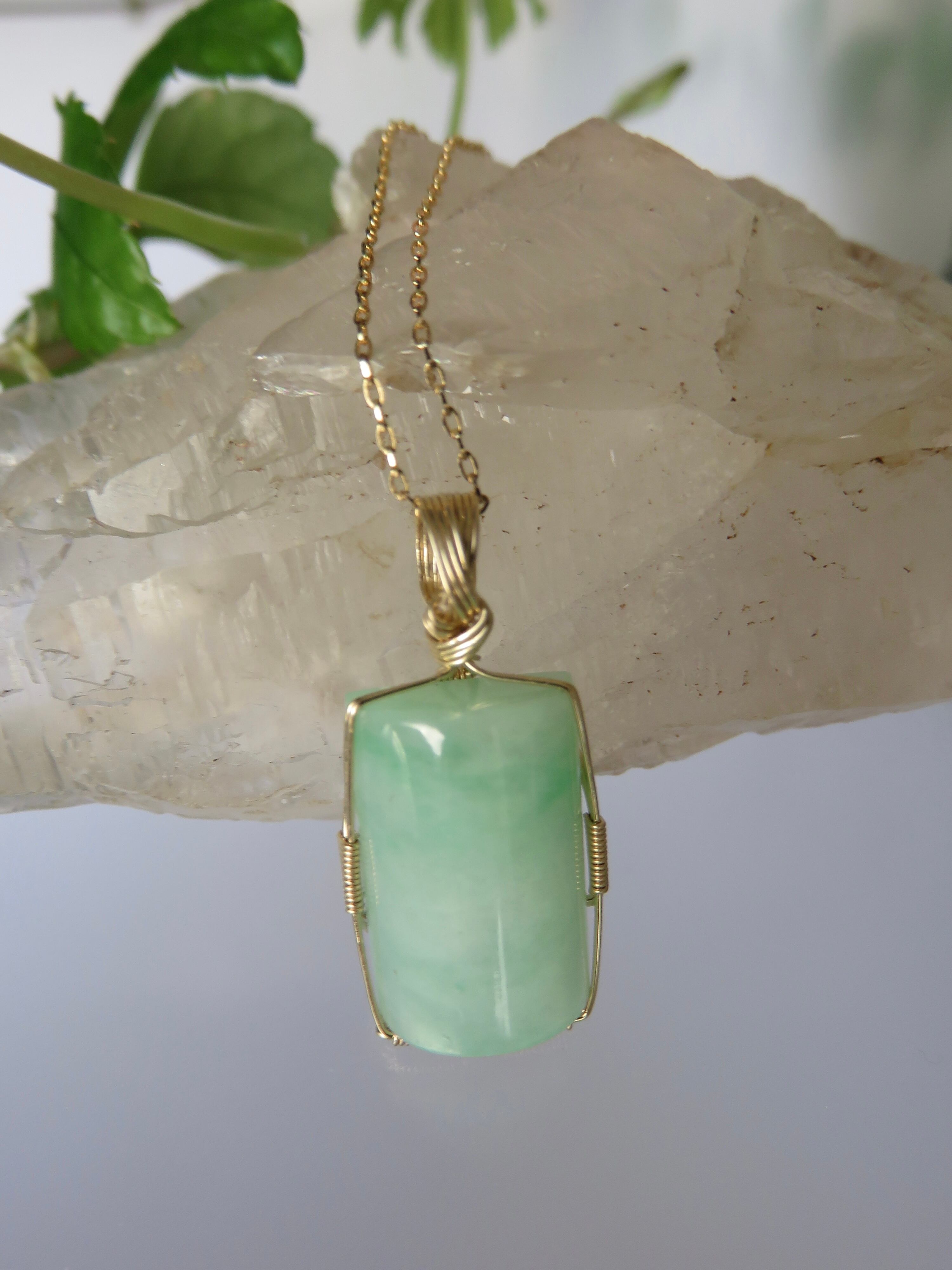 糸魚川翡翠(緑、13.5ct)女神巻き®︎ペンダントトップ | komichi 糸魚川翡翠(緑、13.5ct)女神巻き®︎ペンダントトップ | komichi