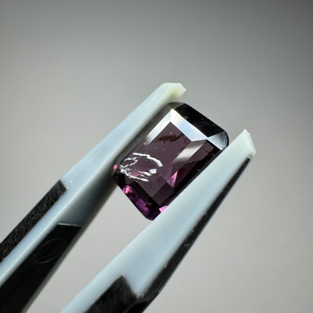 スピネル 〜虹と水溜まりのような〜 1.57ct | GEMマニ屋