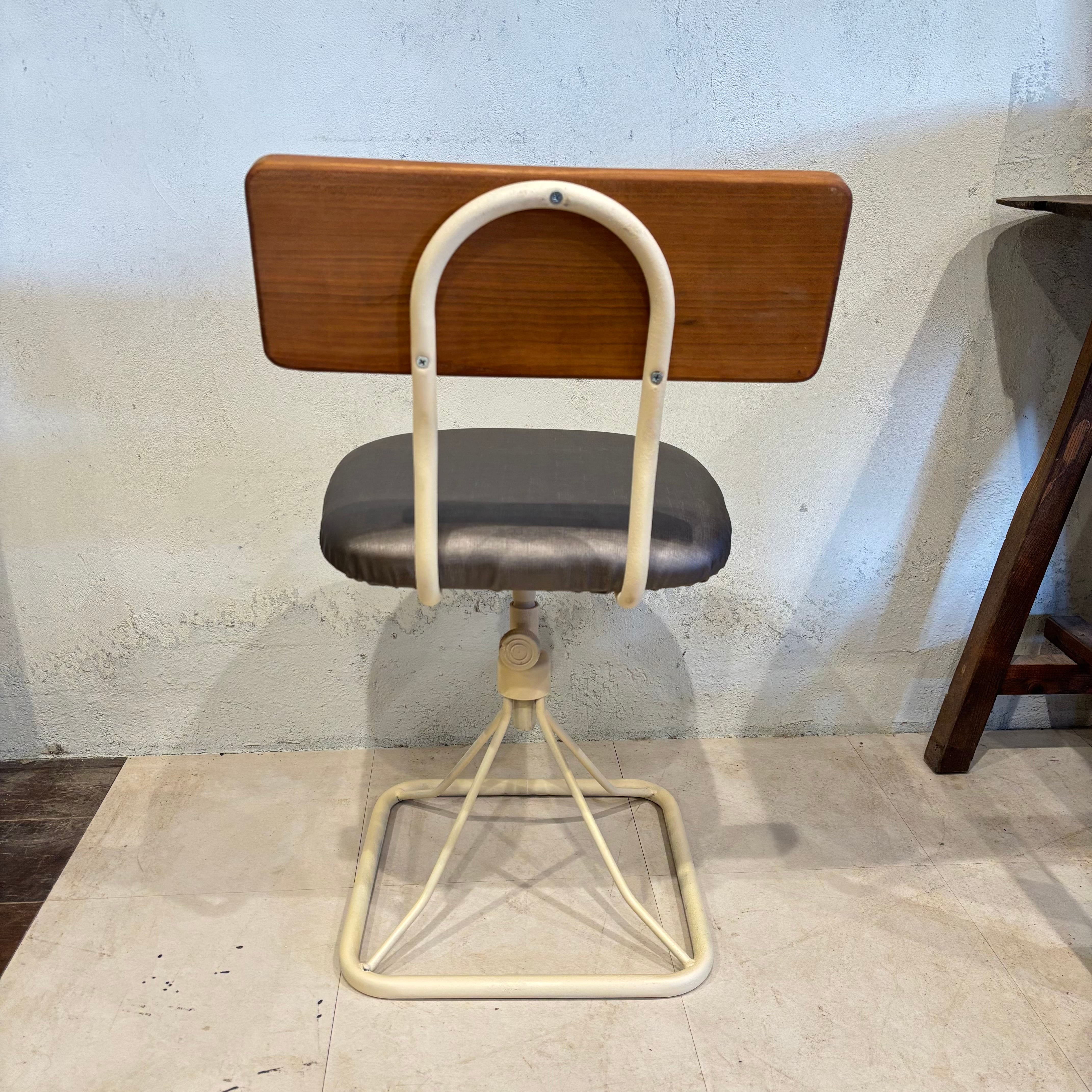 回転式 アイアンチェア | くらしの道具屋 TUKURITE