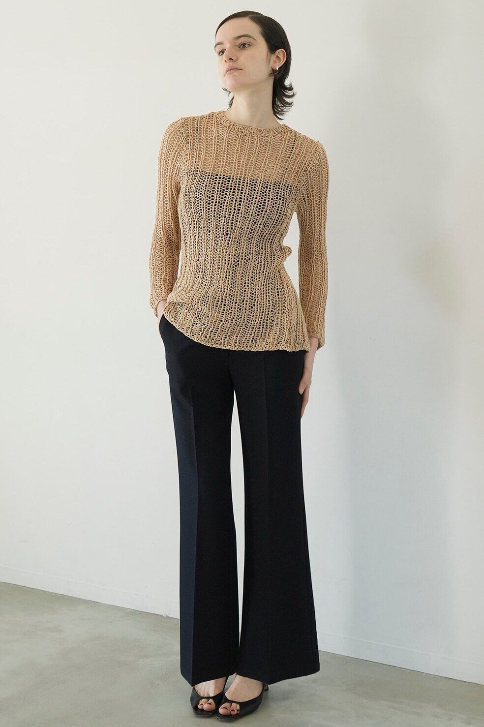 CLANE BACK SLIT CROCHET KNIT TOPS -BEIGE- | Chapel CLANE BACK SLIT CROCHET KNIT TOPS -BEIGE- | Chapel