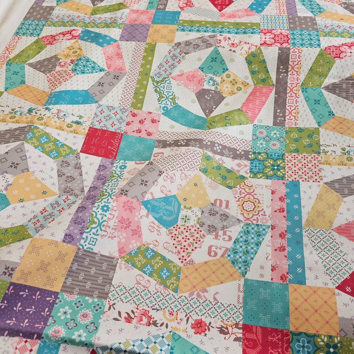 Riley Blake Piece & Plenty Home Décor Vintage Spring Multi パッチワーク柄 140cm幅 | junequilt