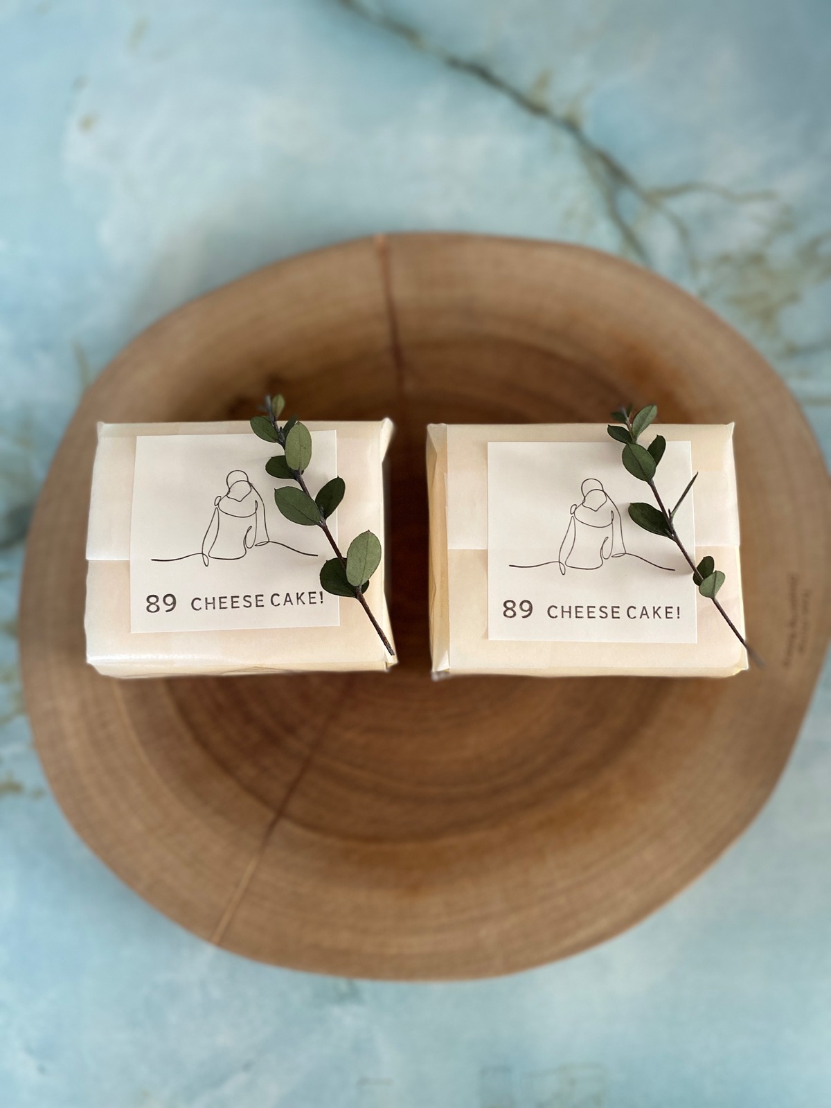 《テイクアウト》ハグするチーズケーキ（ﾊｰﾌｻｲｽﾞ） | 89 CHEESECAKE！