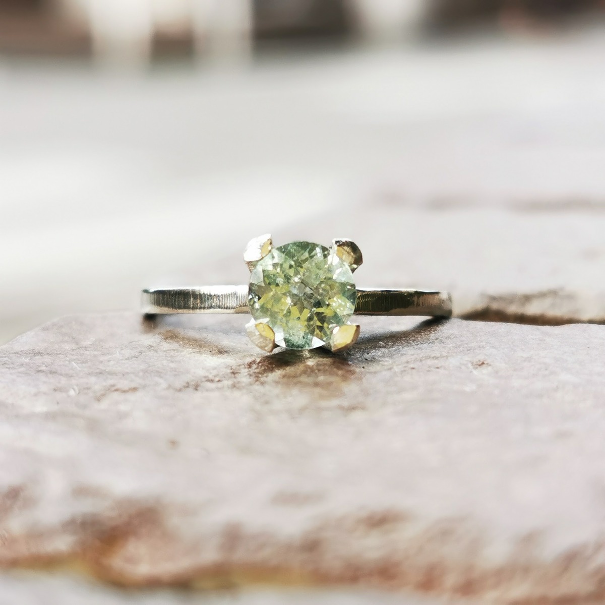 一粒華奢リング/グリーンベリル0.76ct | keytail 幸運の鍵しっぽ