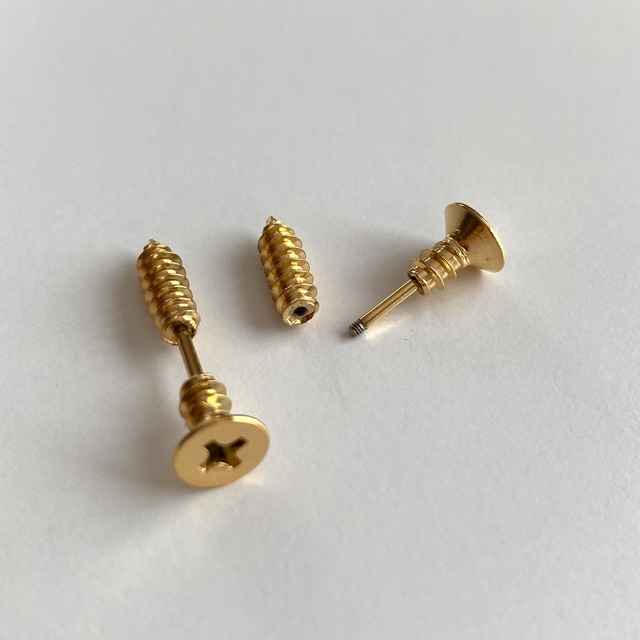 ステンレス ネジ風 ねじ式キャッチピアス | moebell