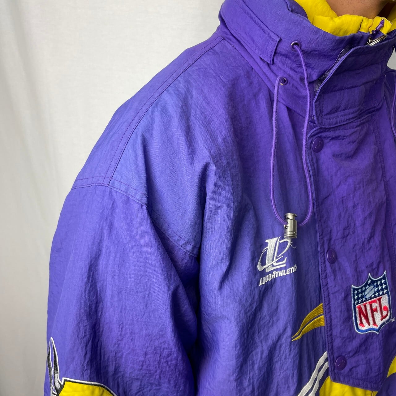 90年代 NFL PRO LINE LOGO ATHLETIC 中綿 ナイロンジャケット ミネソタ・ヴァイキングス チームロゴ刺繍 メンズXL ...