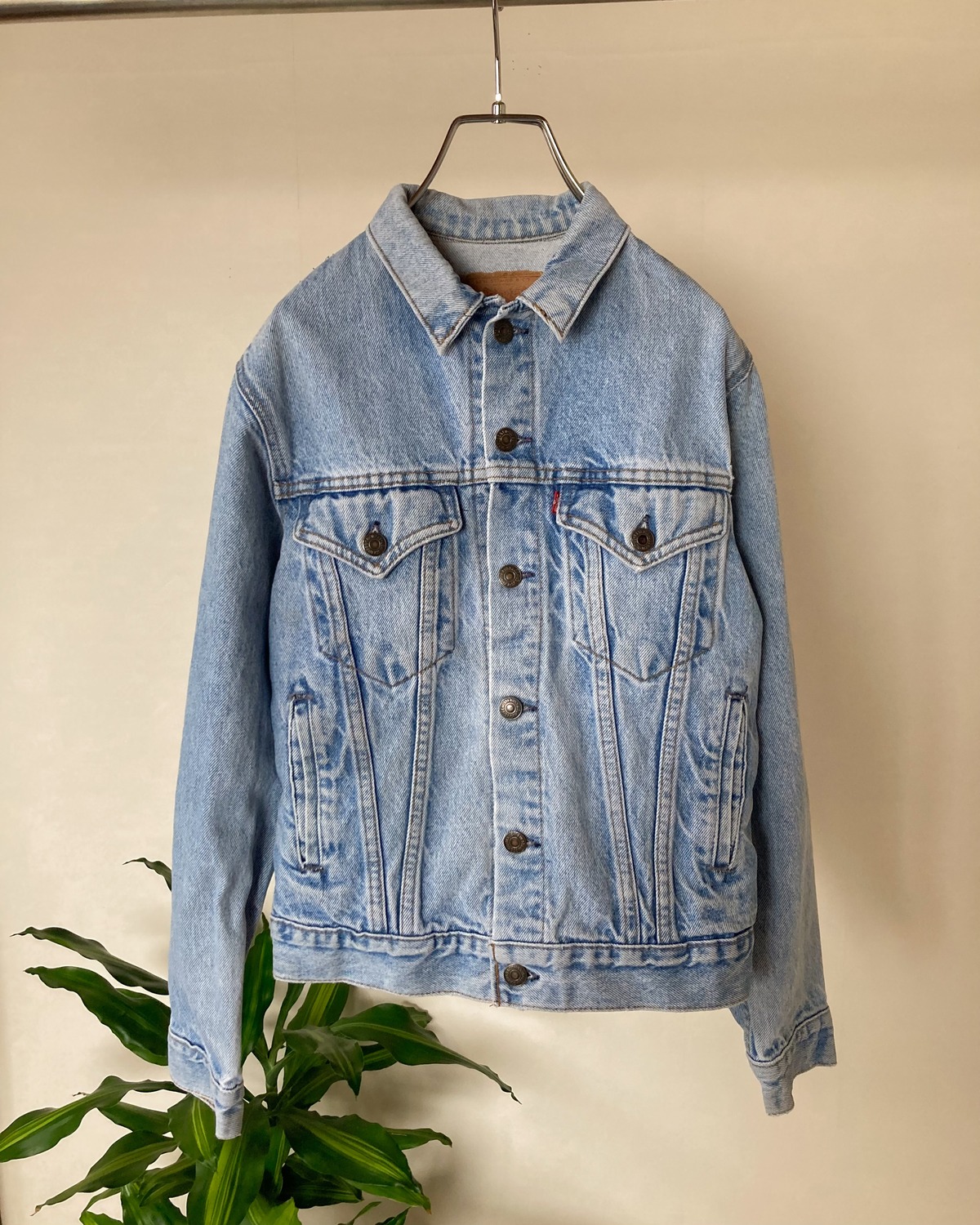 Levi’s denim jacket light blue | yakayaka