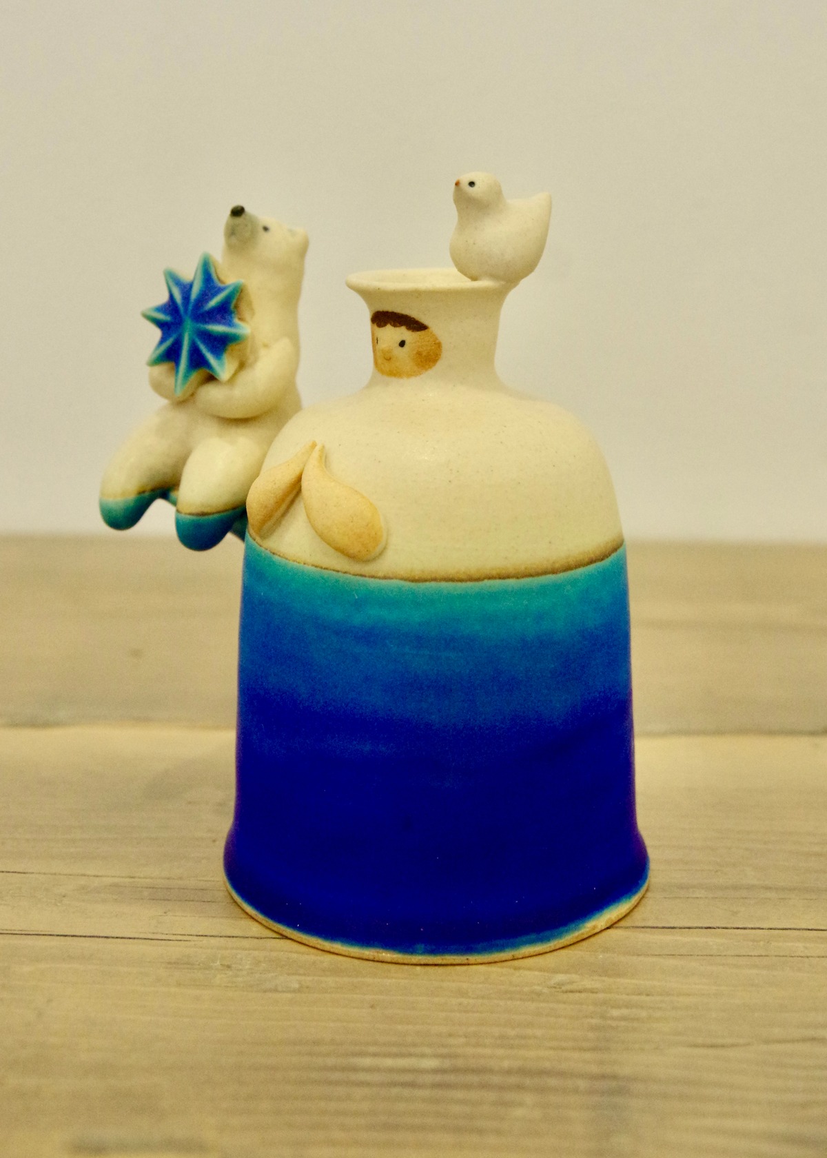 足田メロウ 「花瓶さん」 | ECHO GALLERY