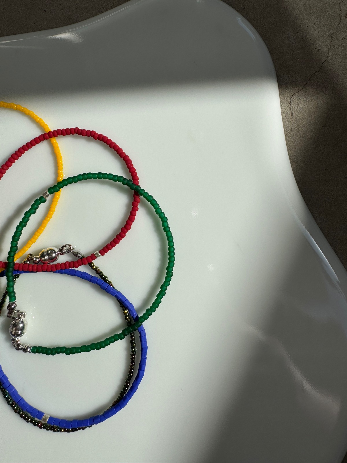 SIMPLE bracelet magnet | chonchonhi