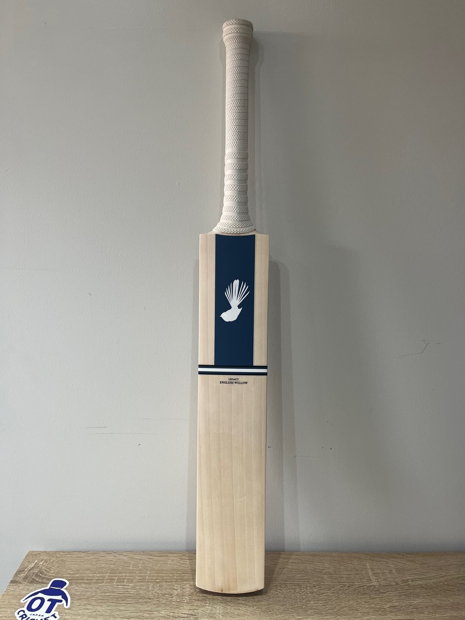 Fantail Cricket English Willow Grade 2 Bats SH -Navy Retro | OT CRICKET
