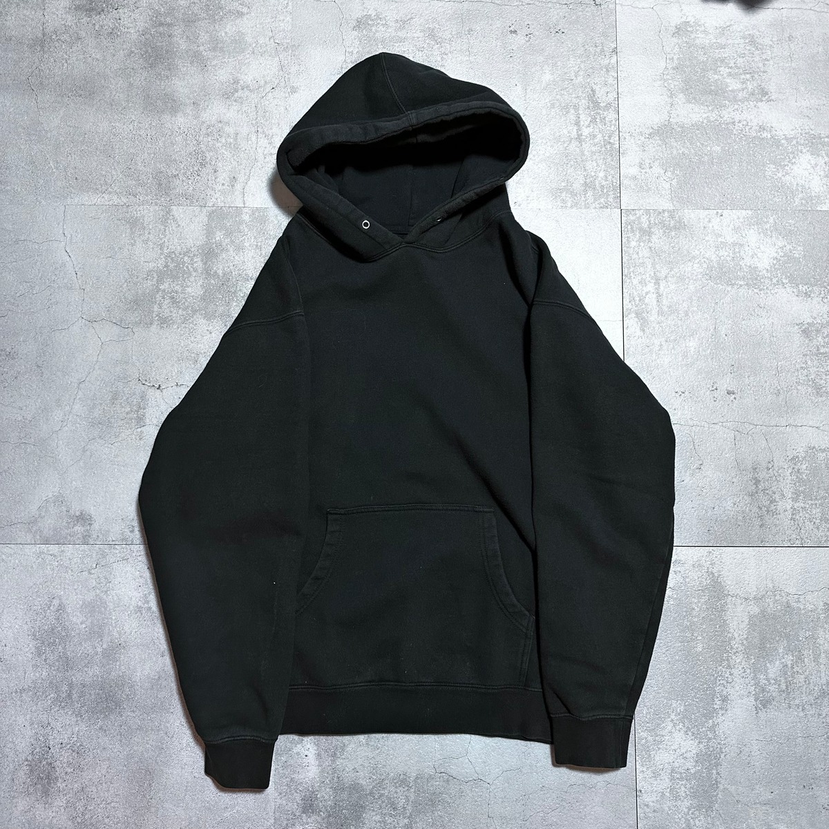 【INDEPENDENT】Hoodie | crest base