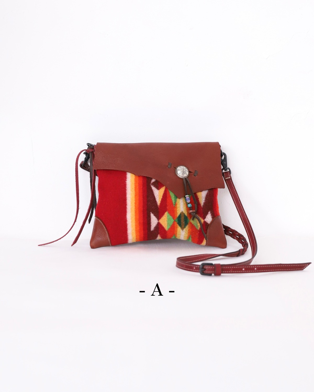 【Select ITUAIS】 Shoulder Bag / Medio | AMBERGLEAM