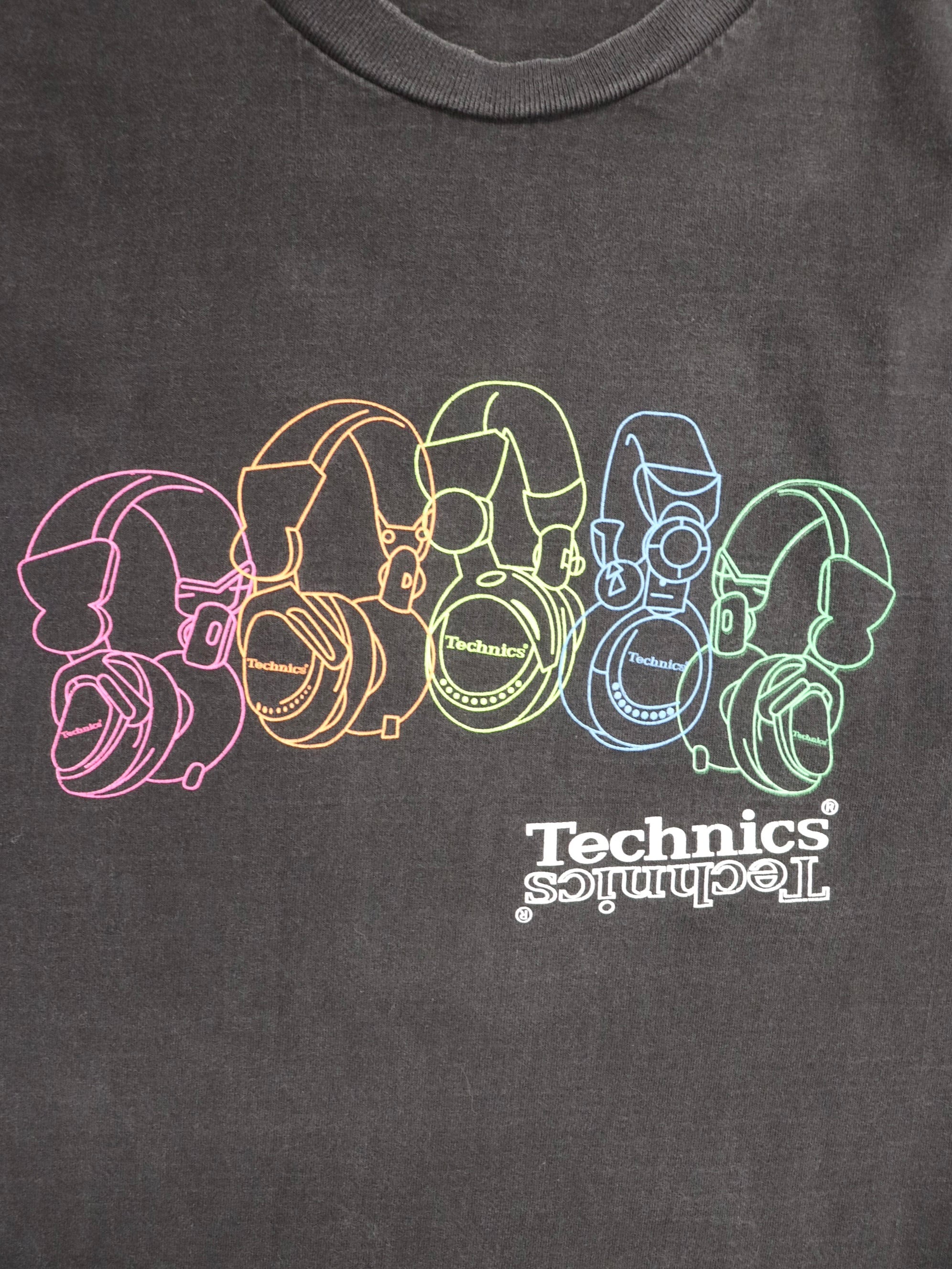 Technics Studio Headphones Graphic T-Shirt | Higher Ground