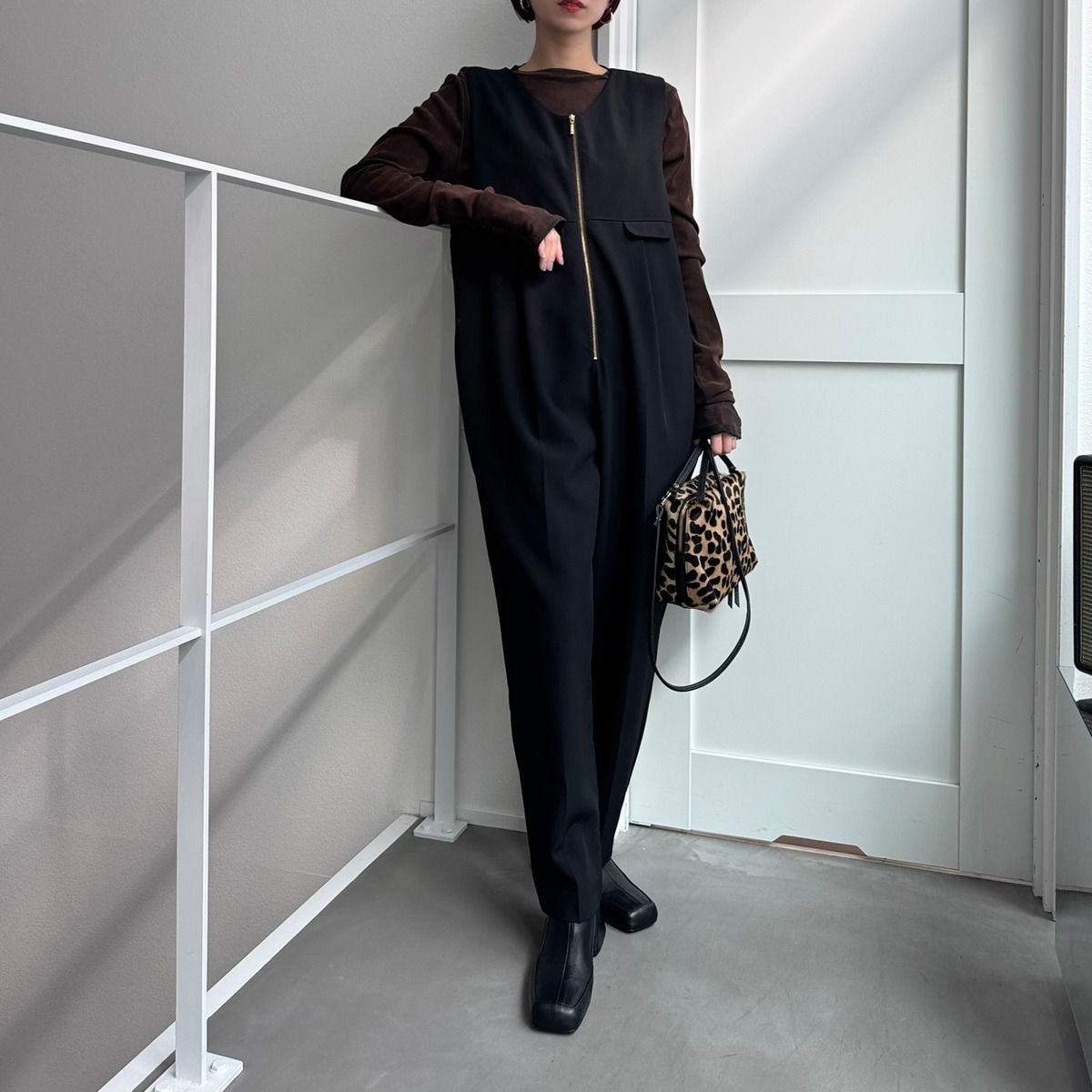 zip up tuck allinone/black | CFT.