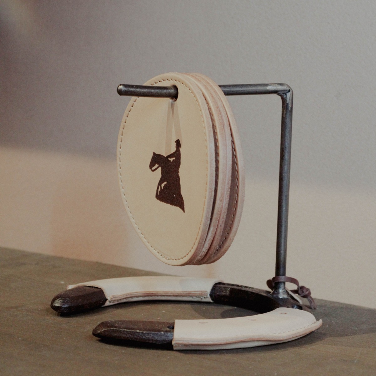 Coaster Stand 『CHOCHIN』 （コースターセット）【Horseshoe】 | CRANKY.H.BIRD