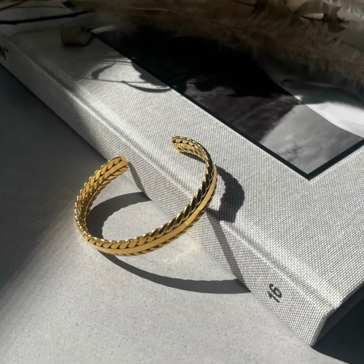 design gold bangle | doux