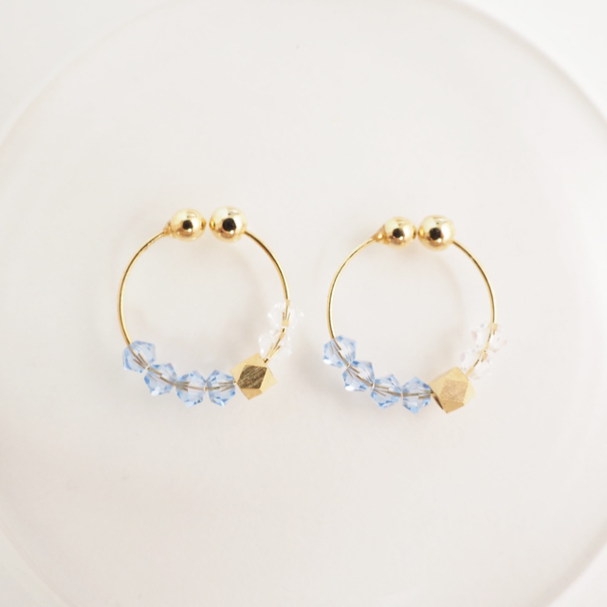 クリスタルビーズノンホールピアス｜ブルー | calpia*~ハンドメイドアクセサリー
