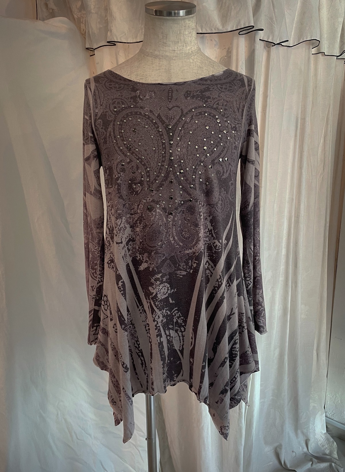 Asymmetry Hem Gothic Knit | Queens