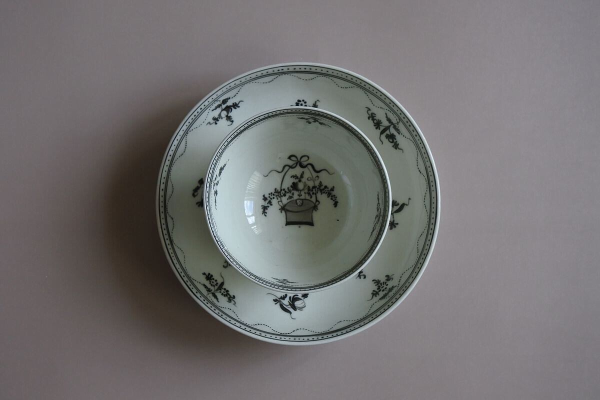 19th C. English Tea Bowl and Saucer, Hand Painted Flower Basket E | Pay ID
