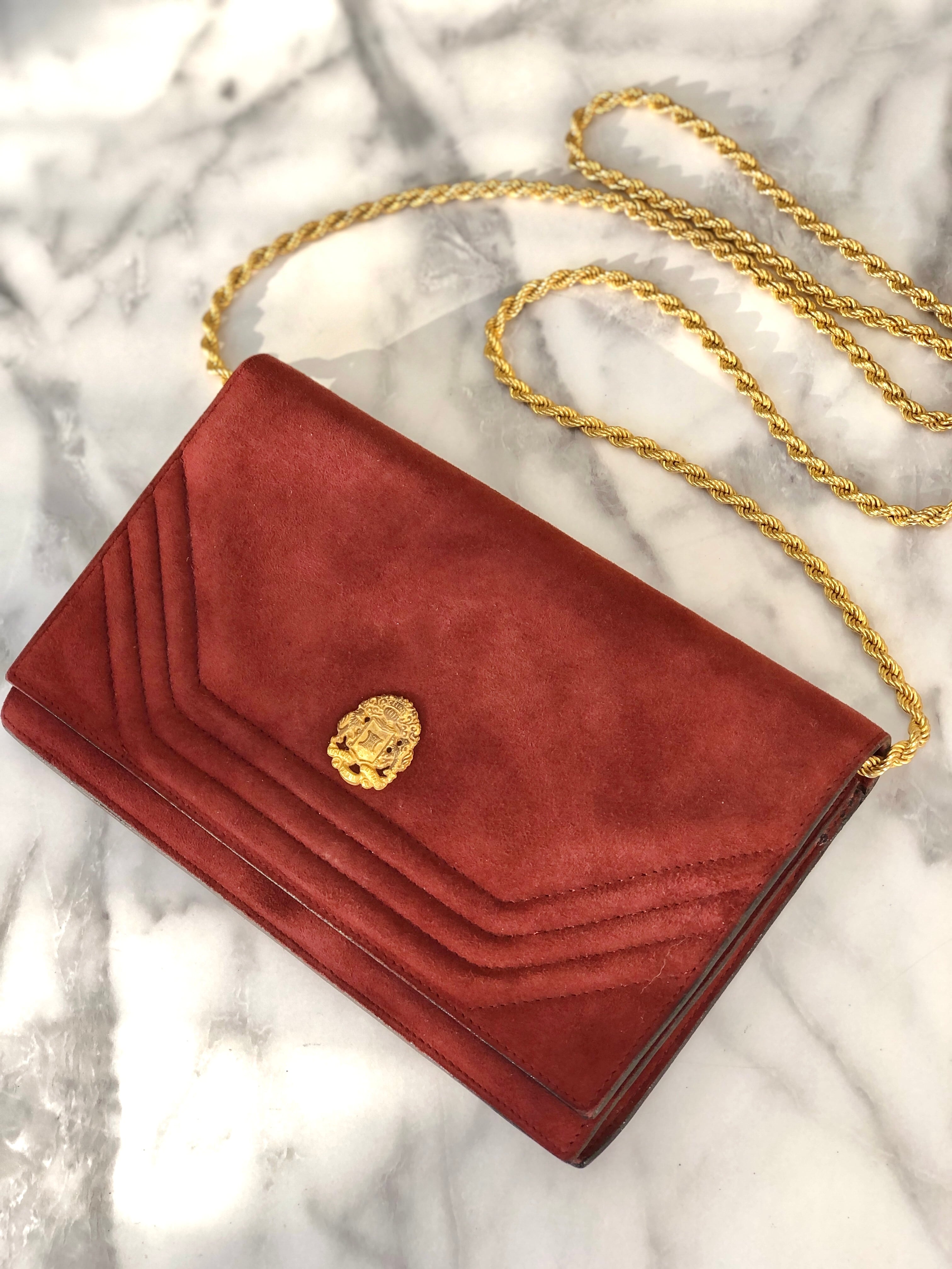 CELINE セリーヌ エンブレム ブラゾン スエード チェーン CELINE セリーヌ エンブレム ブラゾン スエード チェーン