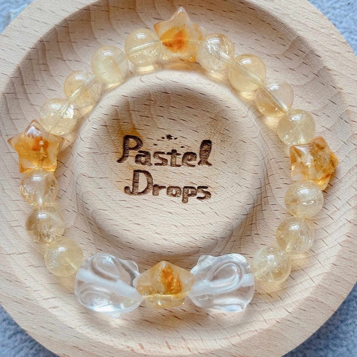 ぺたんこうさぎさんを×2★シトリンの星★シトリン★パワーストーンブレスレット★デザイン★天然石 | Pastel Drops