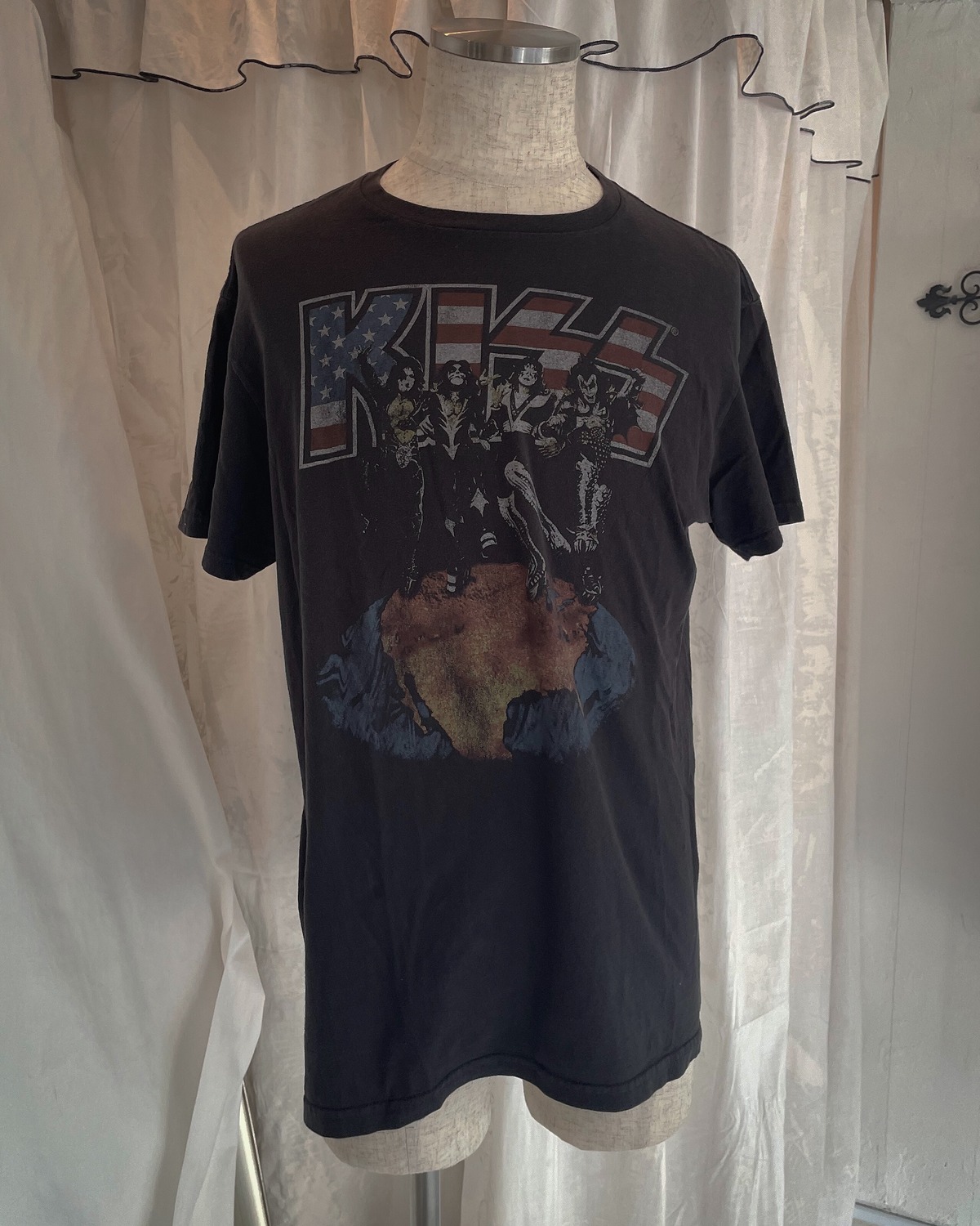 KISS Destroyed Band Tee | Queens