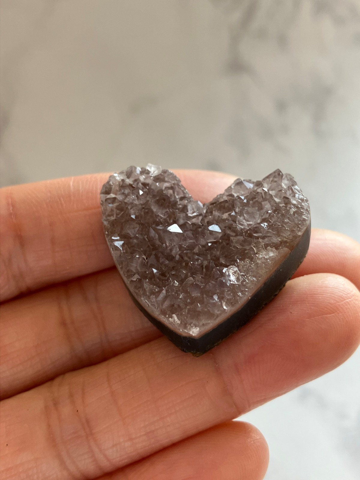 Amethyst heart shape cluster/アメジスト ハート型クラスター NO.3 | Lino Lani stone