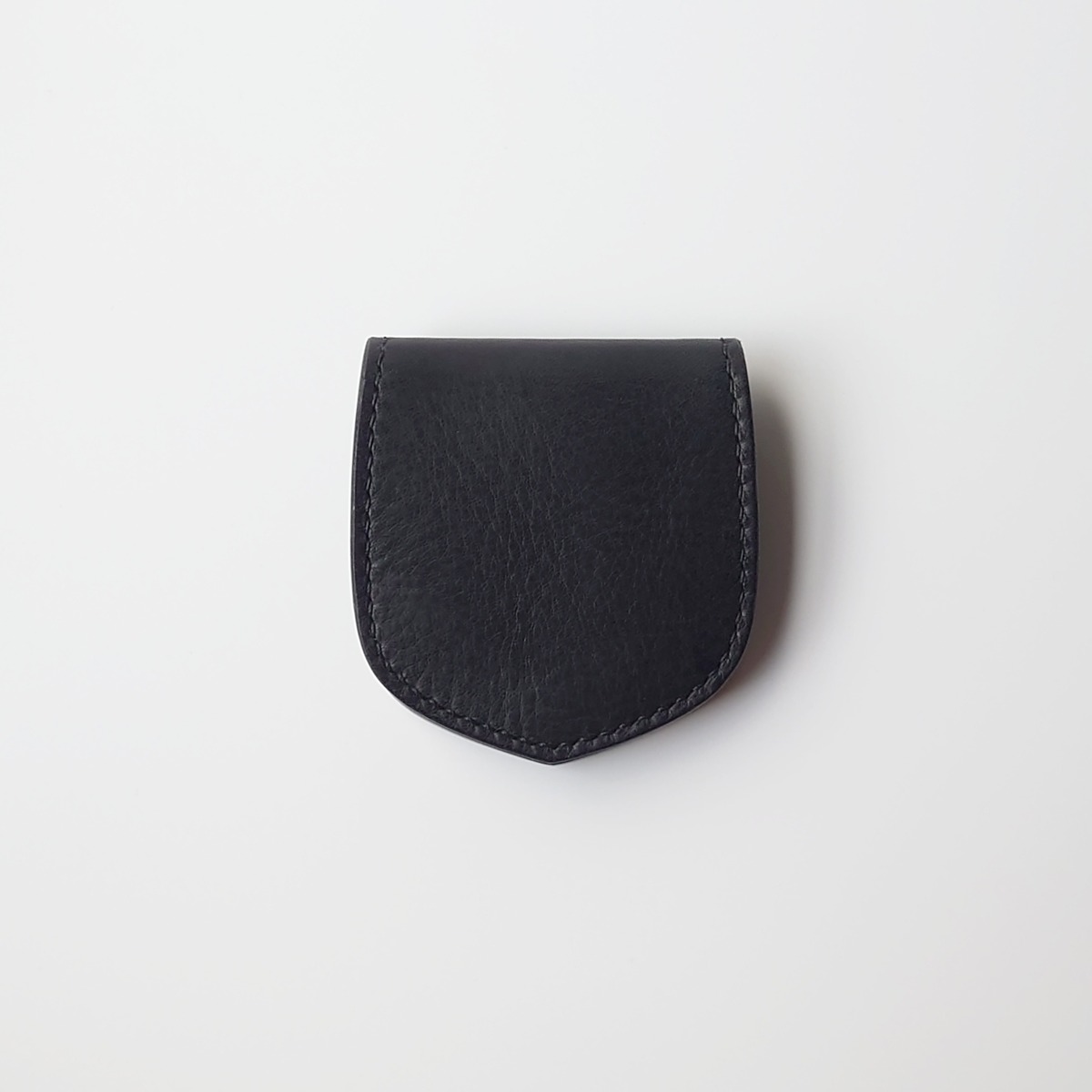 Shield coin purse / oiled black | AGREY LETH