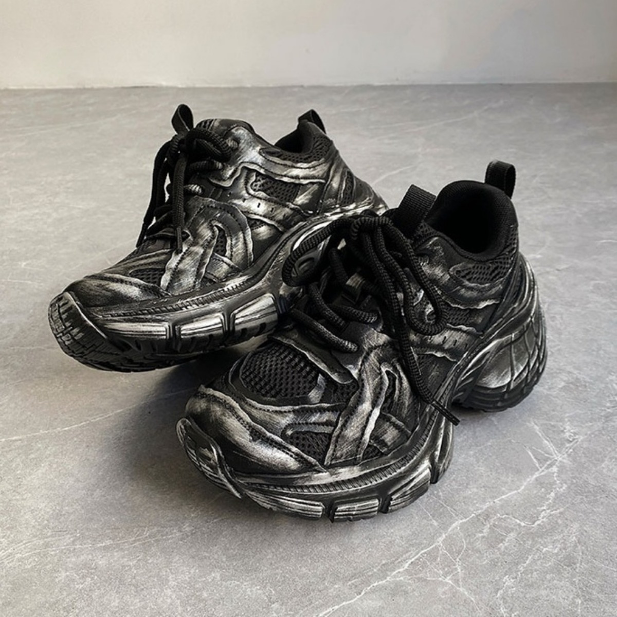 ユーズド加工 レースアップダッドスニーカー 2カラー D11526 | 韓国メンズファッション専門店｜DiKC(ディック)